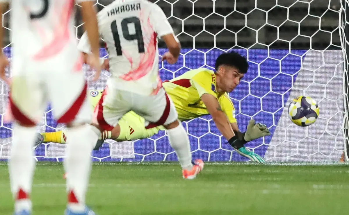 Julio Rodríguez en llamas por Sebastián Mella, arquero de La Roja sub 20