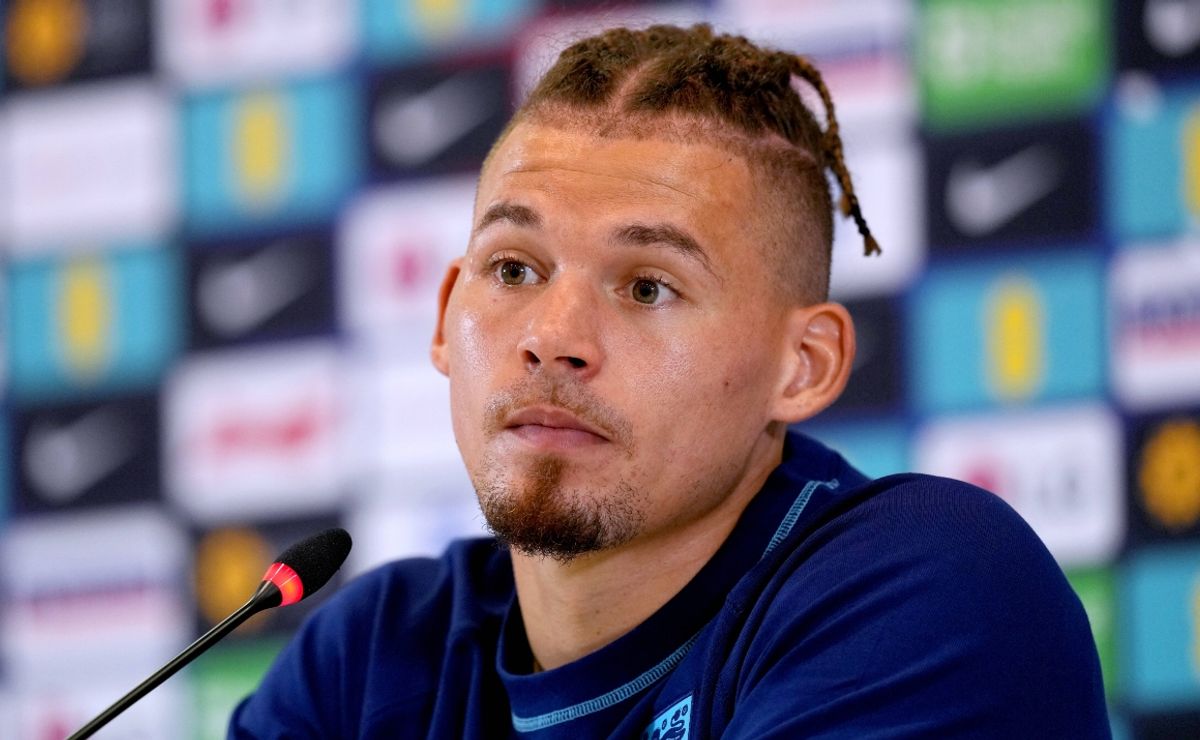 Kalvin Phillips can’t play for City until he loses weight, says Pep ...