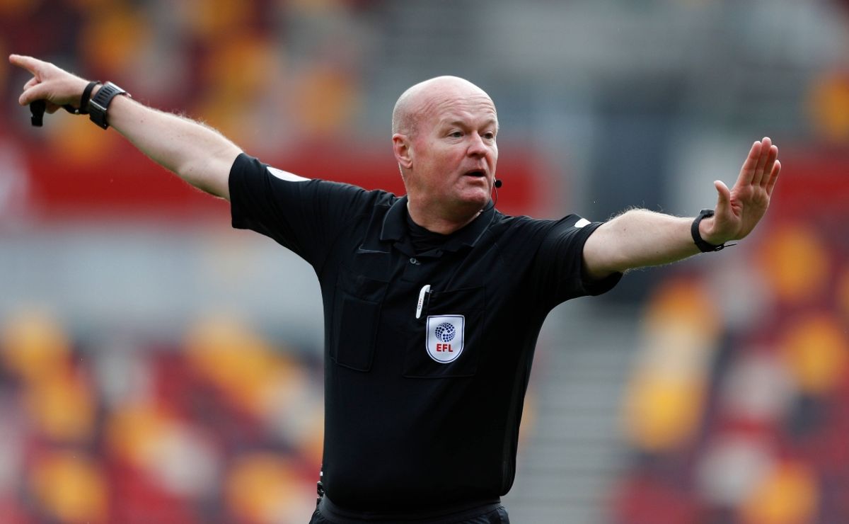 Ref Lee Mason dropped from weekend Premier League games
