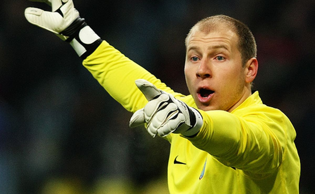 Brad Guzan looks set to regain number one spot at Aston Villa - World ...