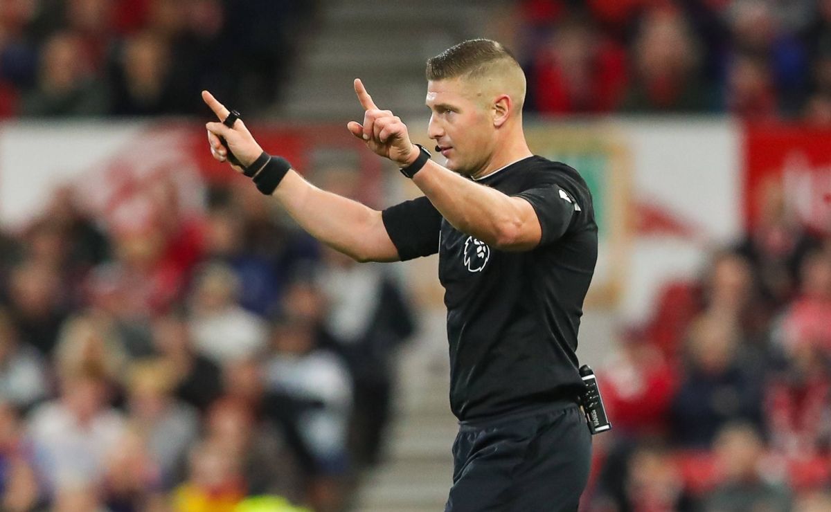 EPL referees fighting live audio of VAR discussions