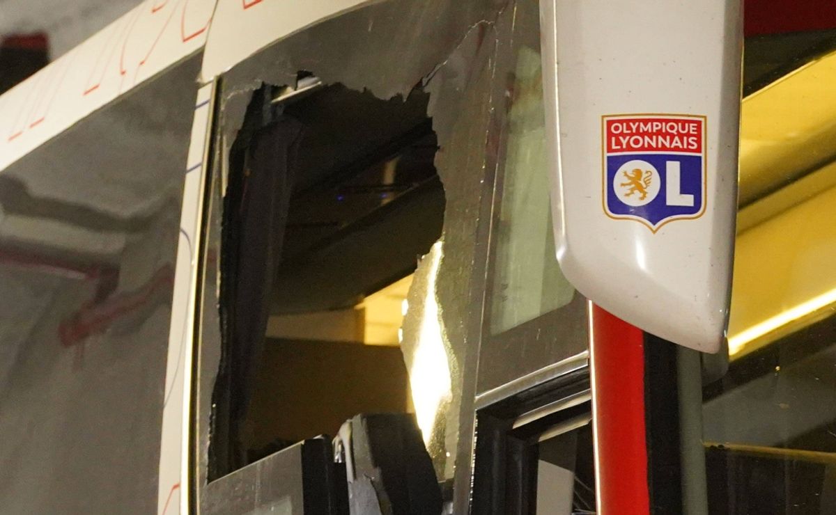 Ligue 1 postpones game after Lyon manager injured by rival fans