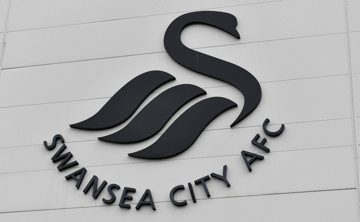 Kristian Fletcher running out of time to make Swansea debut - World ...