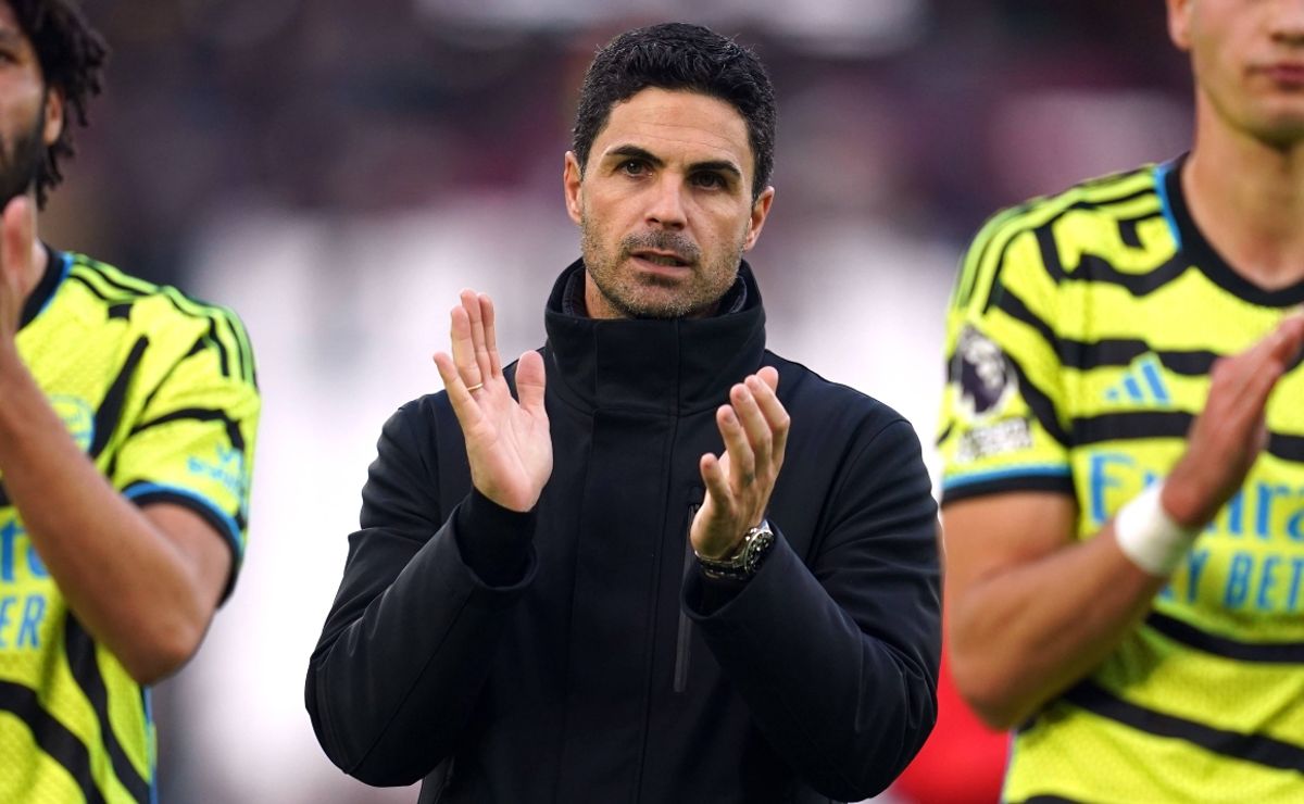 Arsenal wants top striker in summer, but financial worries linger