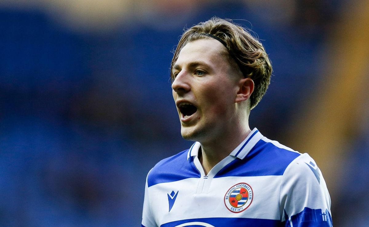 Reading owner set to sell club's training ground to local rivals ...