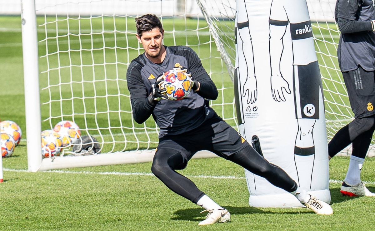 Thibaut Courtois tears meniscus, status uncertain for season