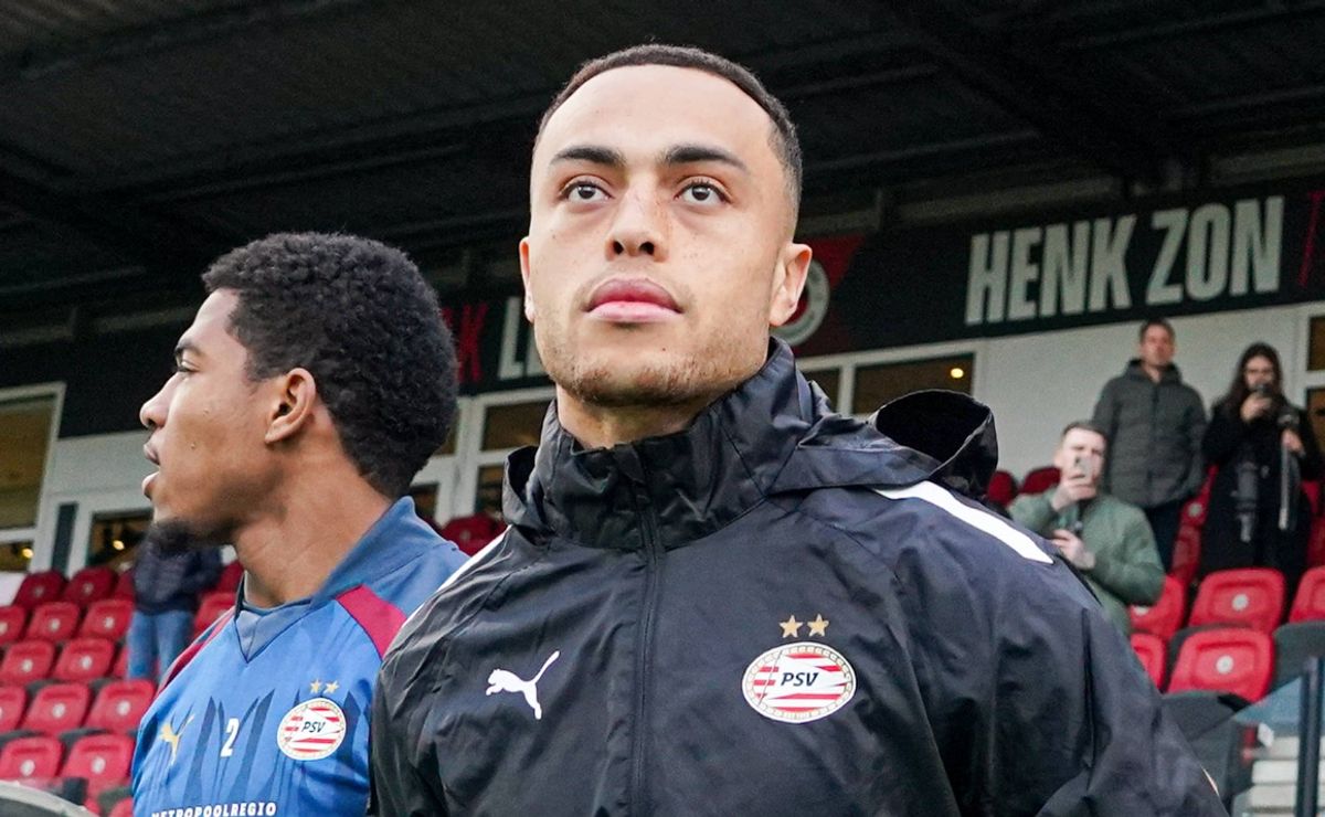 PSV wants to sign Dest permanently despite major knee injury