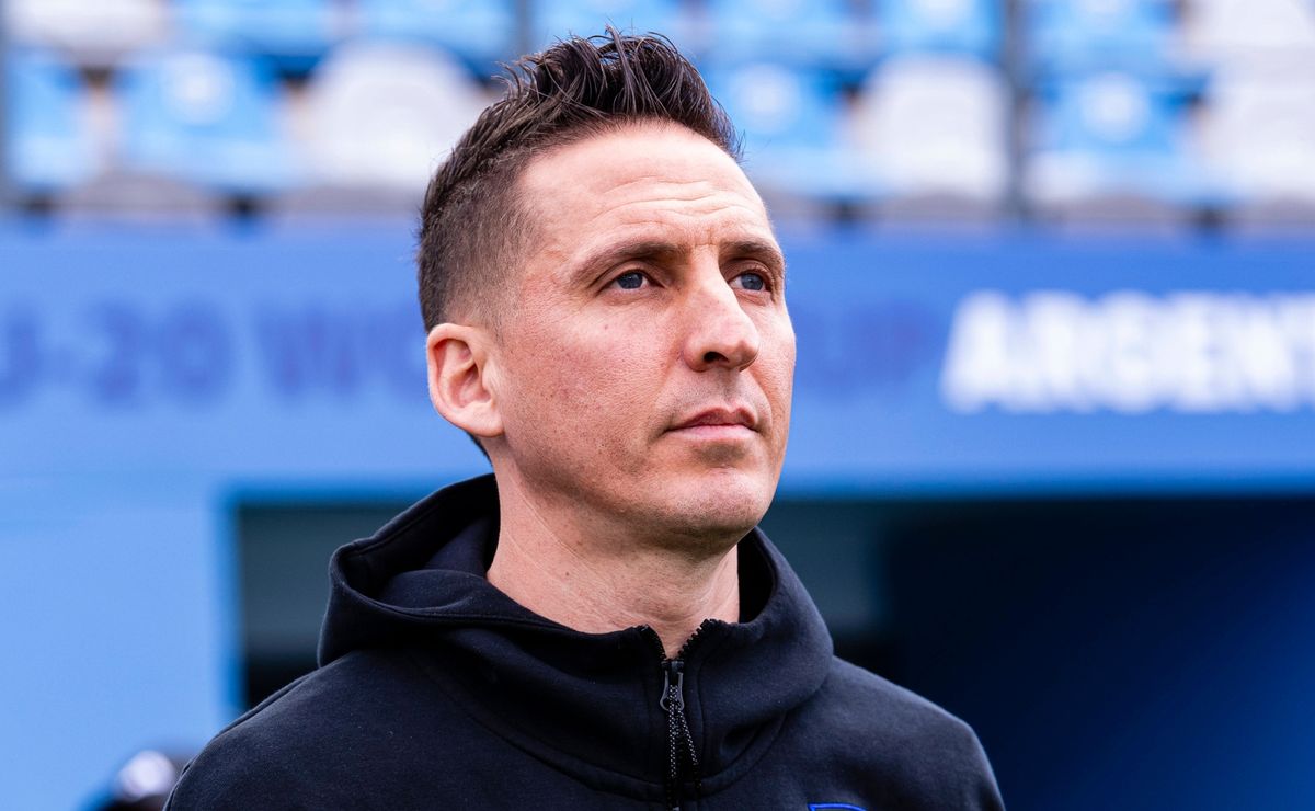 Who is Mikey Varas, USA’s interim head coach? - World Soccer Talk