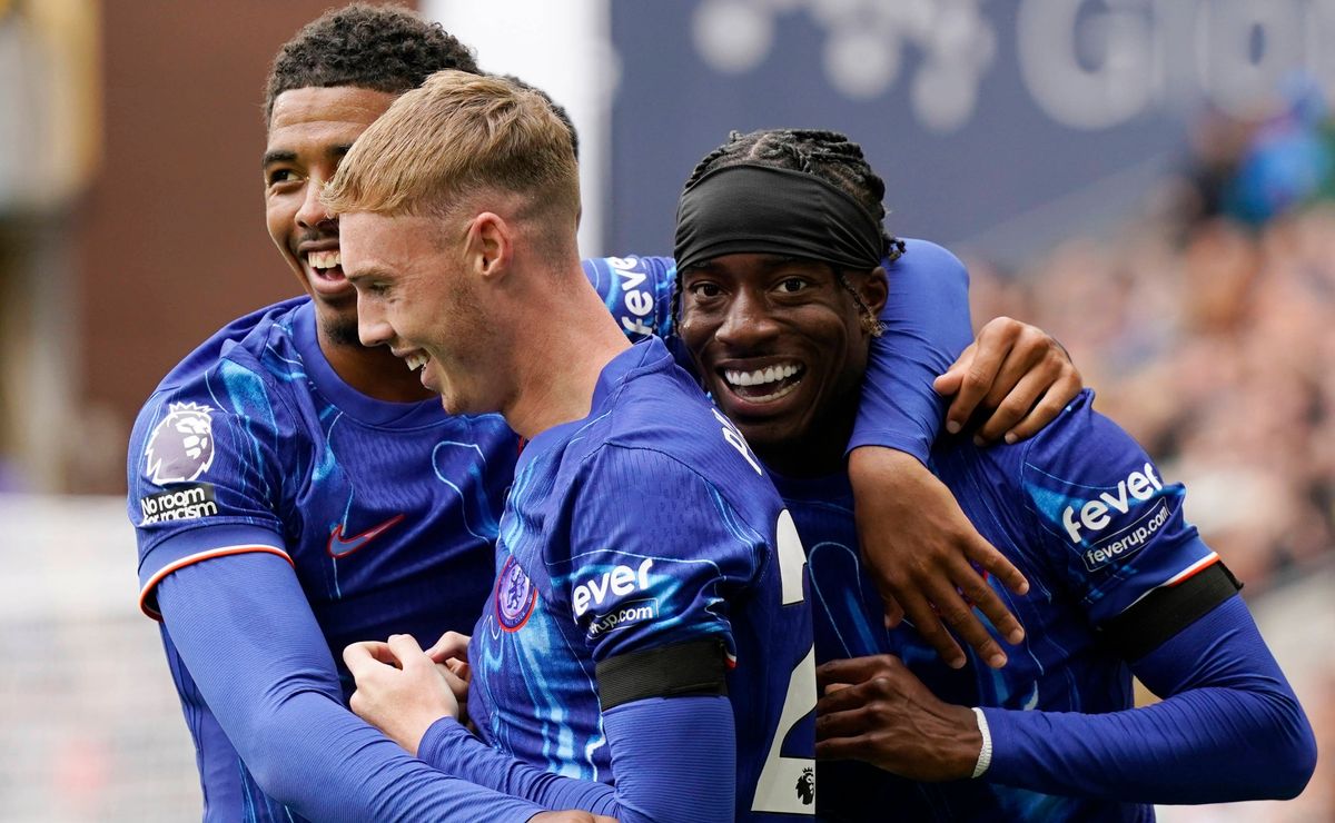 Palmer-Madueke duo give Chelsea hope against Wolves - World Soccer Talk