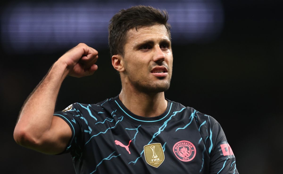 Ballon d'Or winner Rodri makes optimistic injury update on Manchester ...