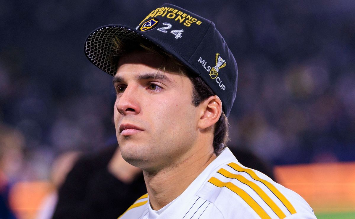 LA Galaxy lose star Riqui Puig after severe injury ahead of MLS Final ...