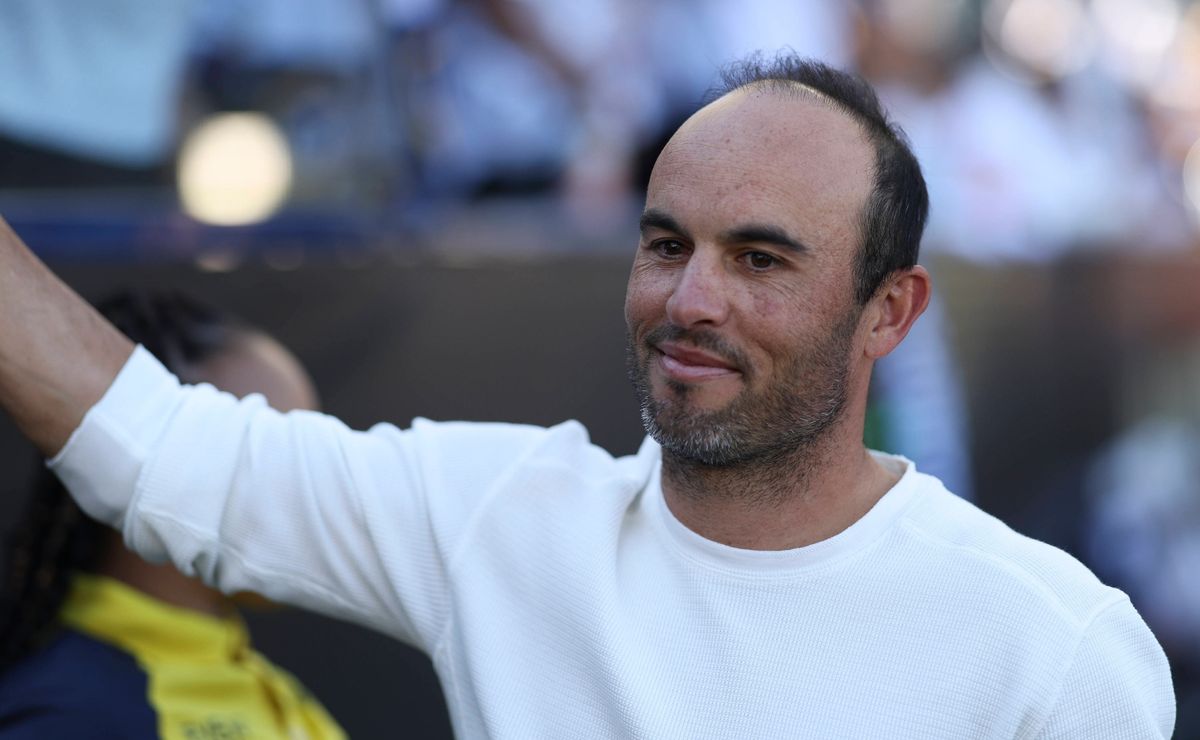 Landon Donovan warns That FIFA's new rule may impact USMNT's World Cup ...