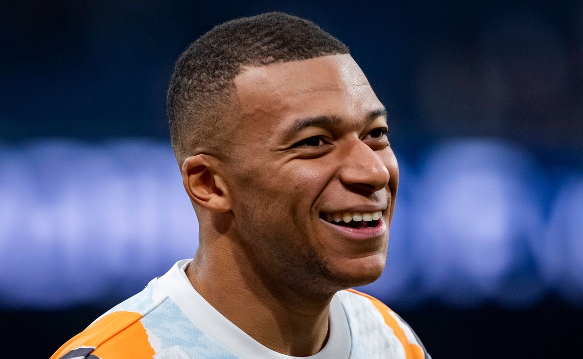 Kylian Mbappé sets eye-catching record that surpasses Cristiano Ronaldo ...