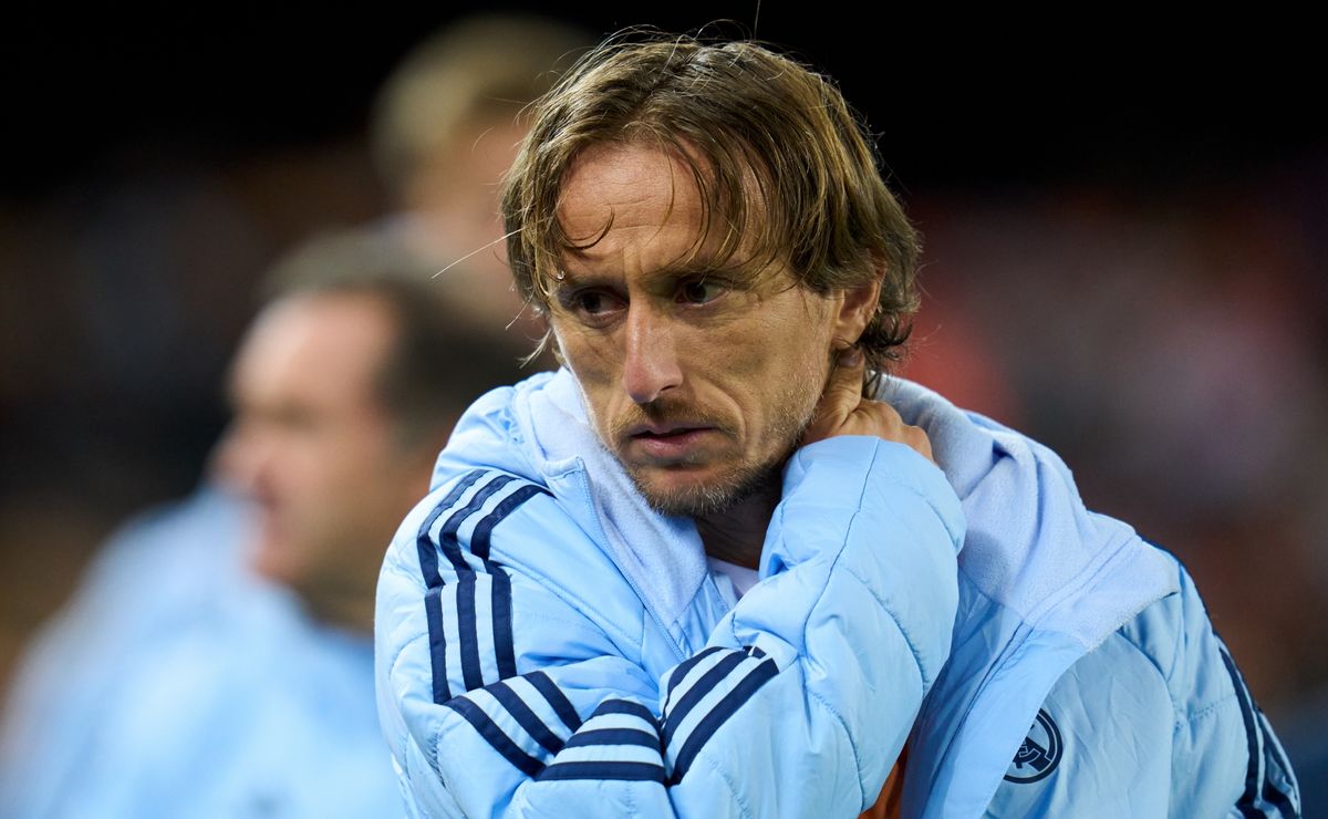 The strange reason Luka Modric will miss the Supercopa de España ...