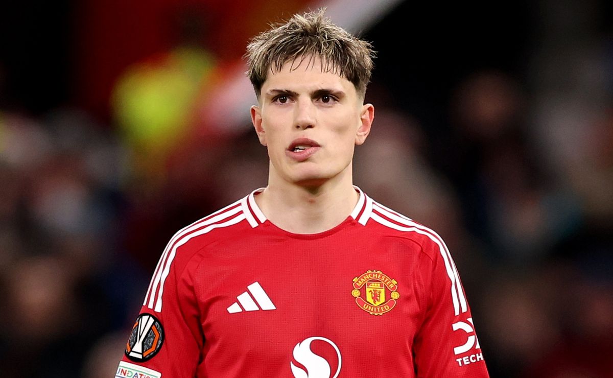 Manchester United reportedly attempted to hijack Premier League rival's ...