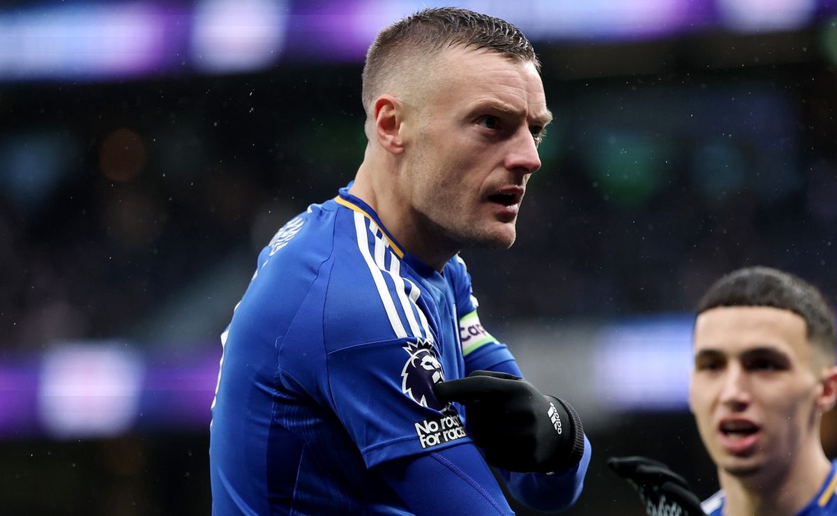 Former Leicester City Premier League champion reacts to Jamie Vardy's ...