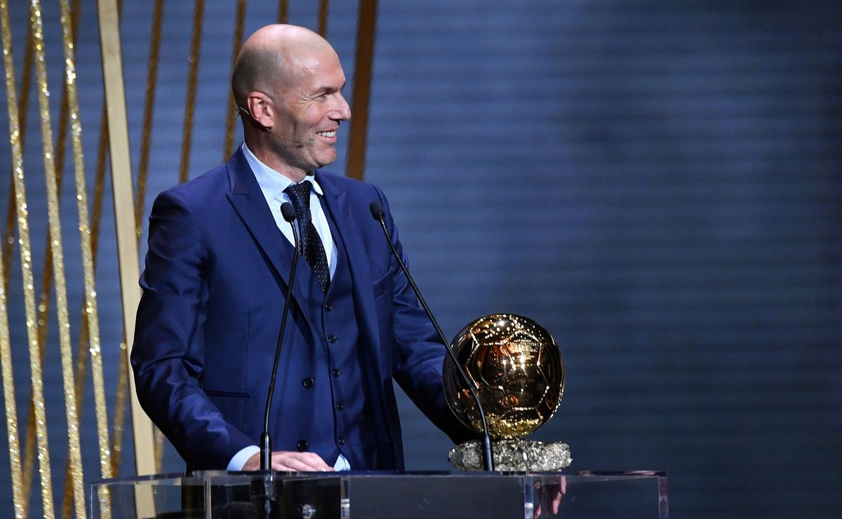 Zinedine Zidane names the player Messi stole the Ballon d'Or from: 'It ...