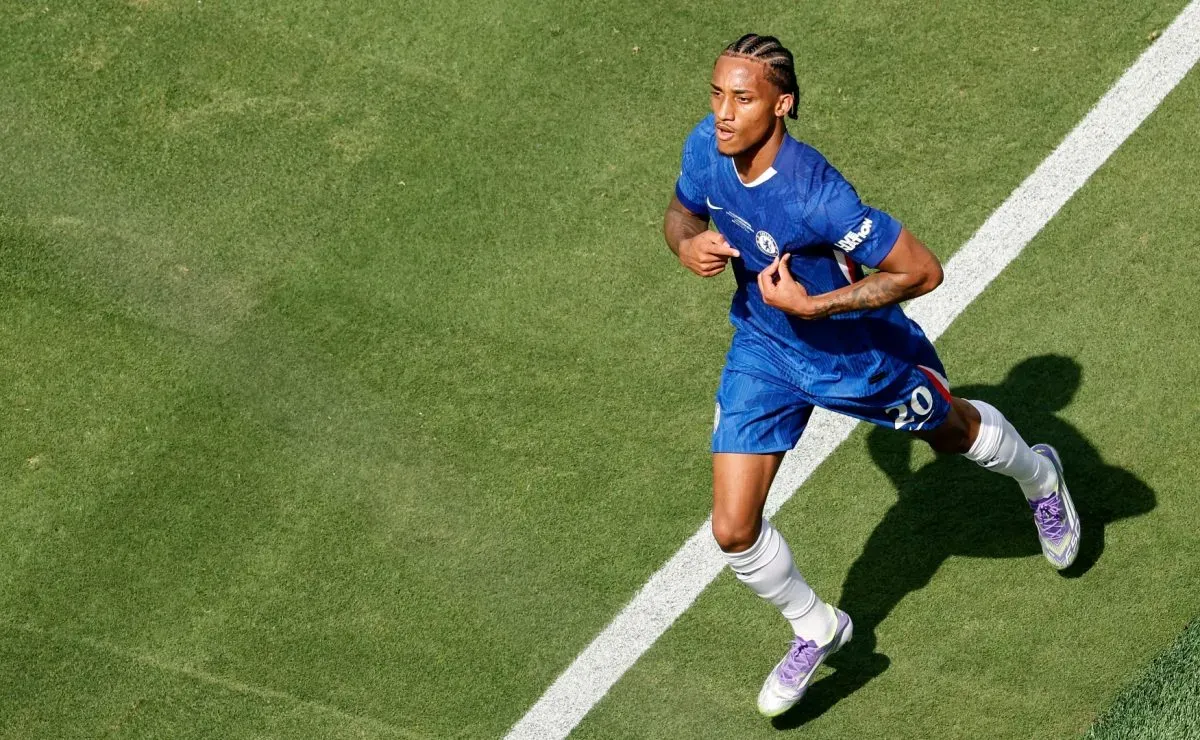 Video: João Pedro scores stunning third goal in Chelsea vs. PSG in Club ...