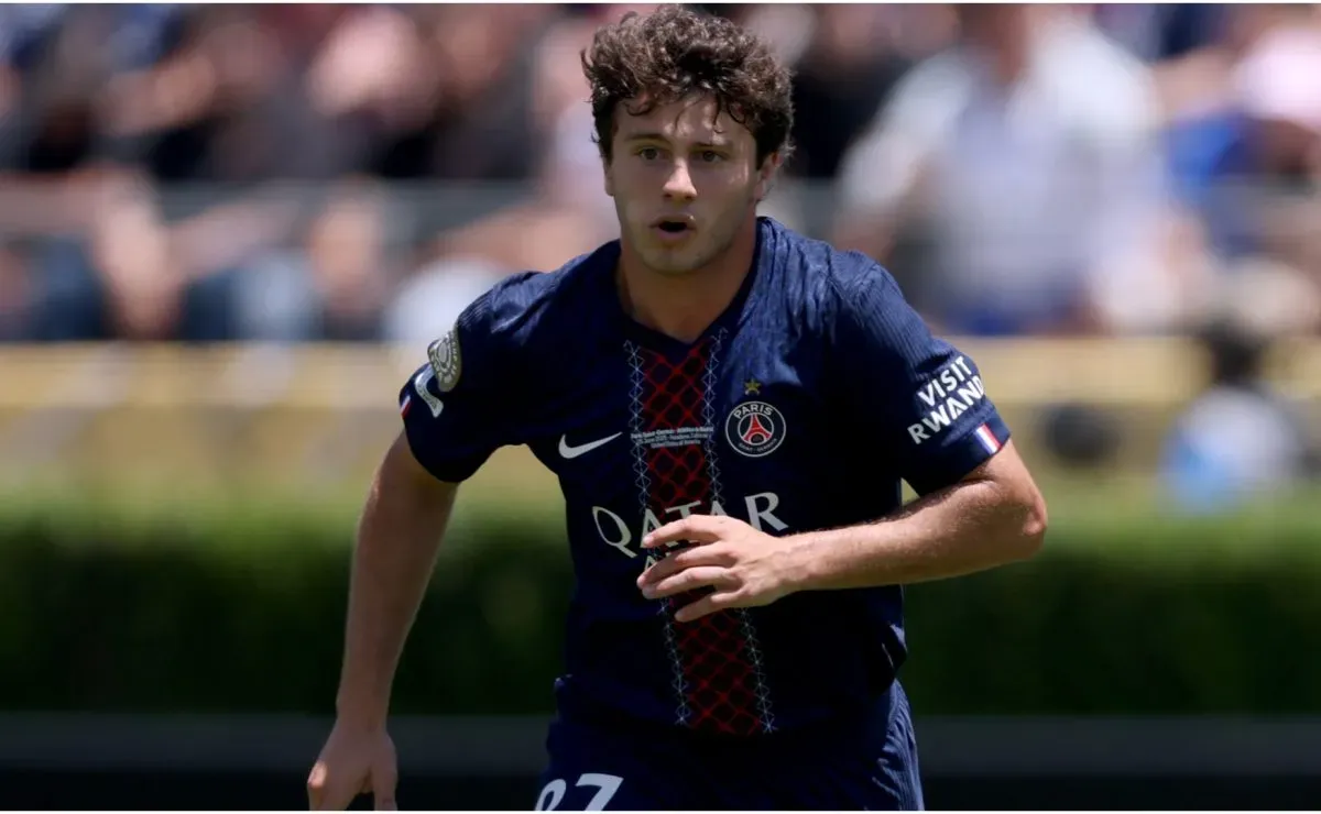 Joao Neves’ signature look: Why the PSG and Portugal star always tucks ...