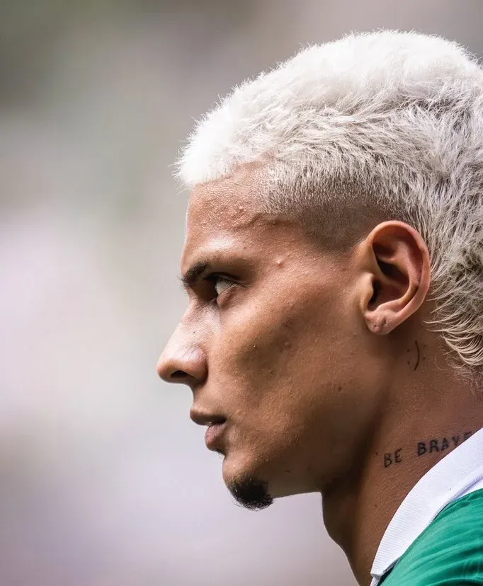 Richard Ríos reapareció con un cambio de look que es furor en las redes ...