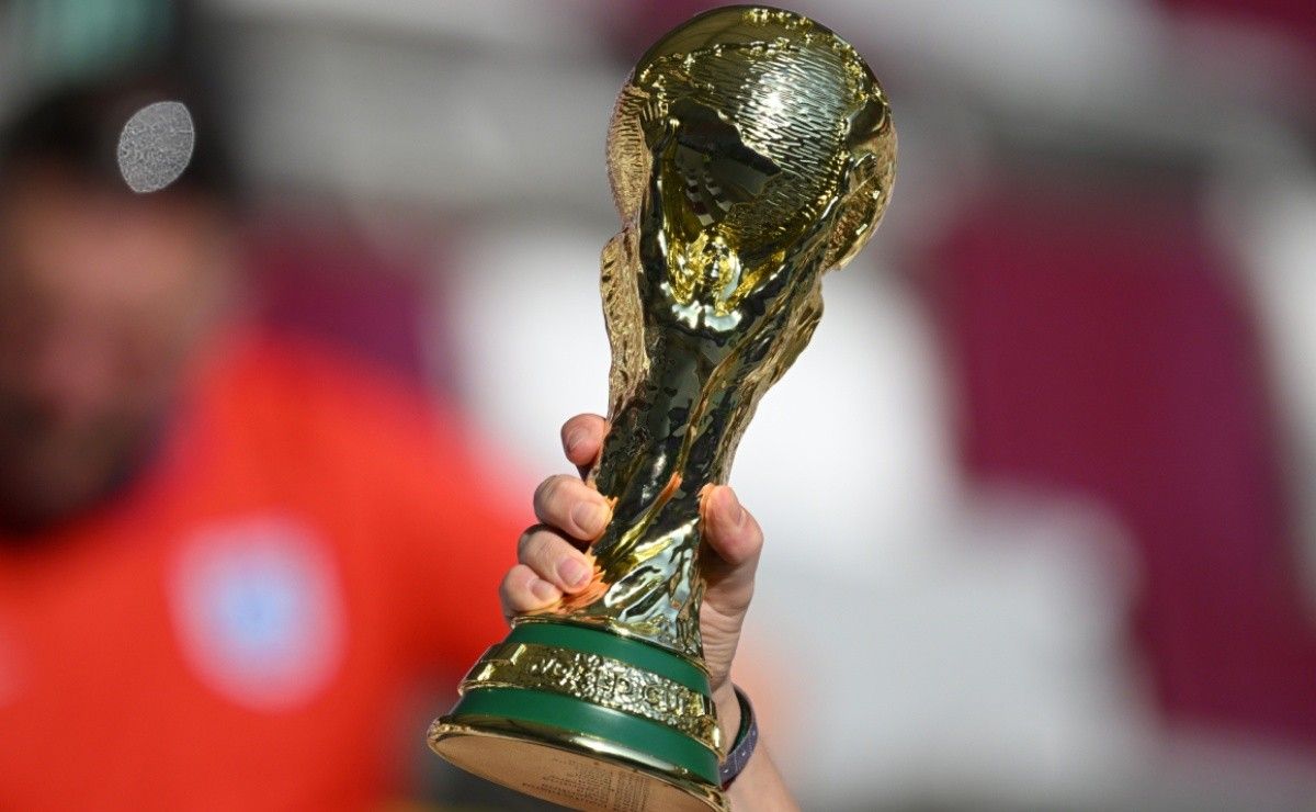 Qatar 2022 FIFA World Cup Trophy Name Weight Height And Worth qatar-2022-fifa-world-cup-trophy-name-weight-height-and-worth